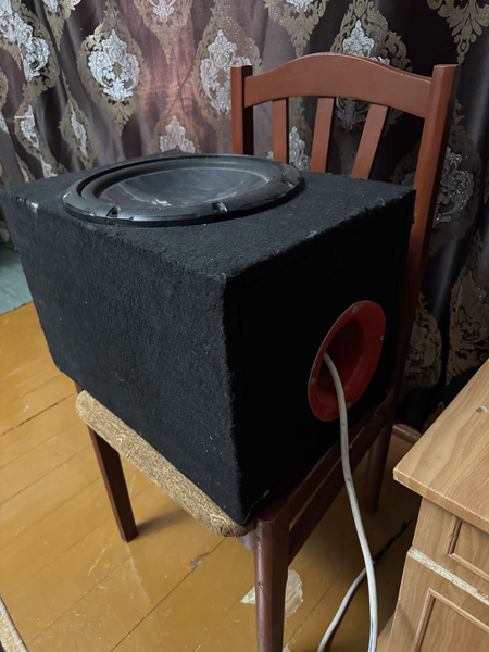 Продается саб 300w рабочий