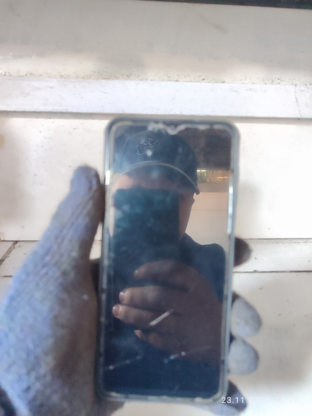 Samsung a 04 s sotiladi