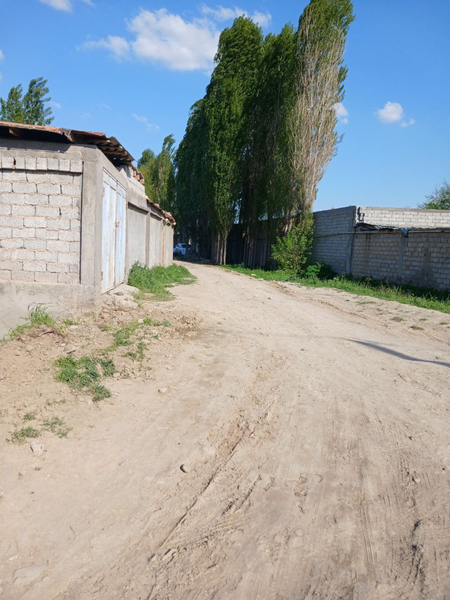 Yer uchastka sotiladi