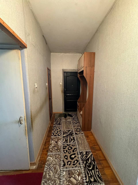 Продаётся 1 комнатная квартира на массиве Карасу 1.