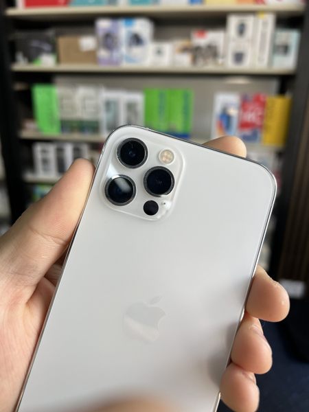 Iphone 11 pro muddatli toʻlovga va naxtga boshlangʻich toʻlov yoq