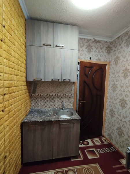 Уй сотилади. 1/9/9. 42 м². Олмазор тумани.