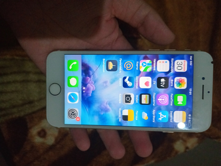 Iphone 7 32 gb srocna sotiladi