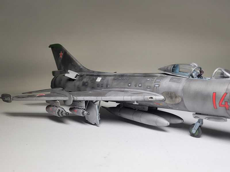 Сборная модель самолета Су-7 (OEZ 1/48)..РАРИТЕТ...РЕДКОСТЬ
