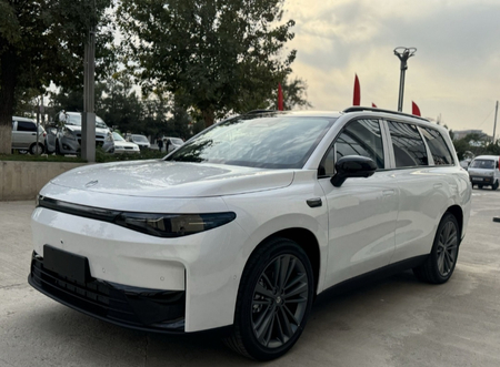 Leapmotor c16 dop opsiyali nomer taqilgan notariusga tayyor