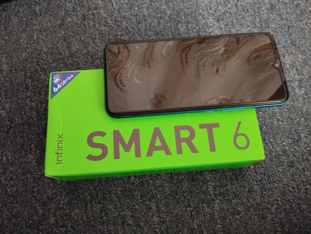 Продаются телефон infinix smart 6