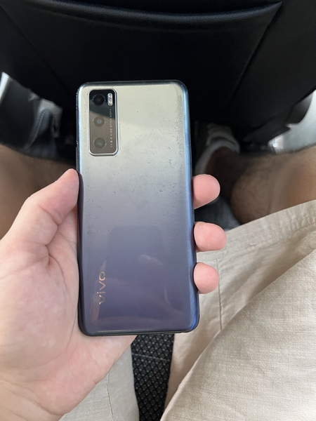 Vivo V20SE 2023 8/128 срочно