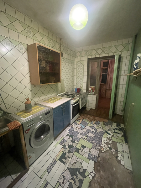 улица Аккурган.    Продаётся 3-комнатная.  2 этаж.    75 м2.