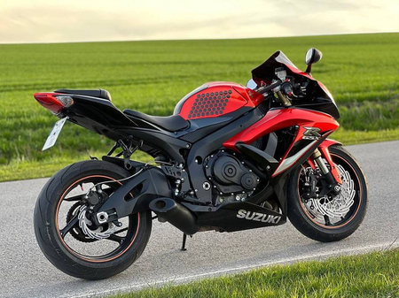 Mototsikl ducatti tuy va marosimlar klip siyomkasi uchun