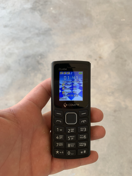 Comfiy CL 404 yangi telefon
