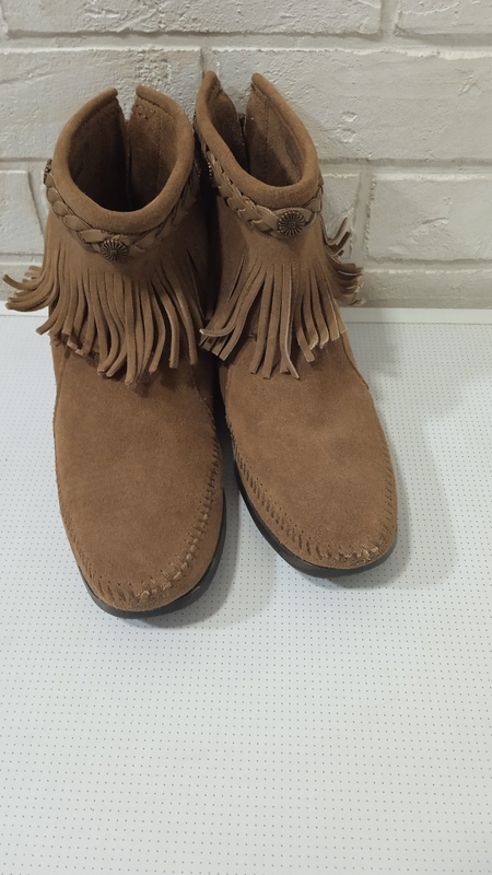 Ботиночки Minnetonka