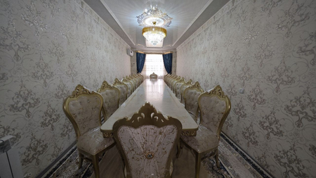 Urganch sh 3-qavatli 280-m² pojarniy xodina ega evroremont xovli-joy j