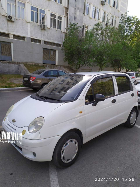 Matiz, balonlar yangi megicar bor moshina  mator qilingan.