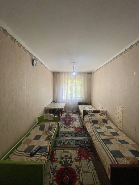 Широткада 2 хонали 3 хона килса бу́лади