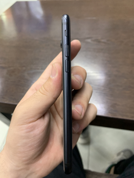 Iphone SE 2020 ideal SROCHNA SOTILADI !!!
