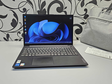 ПРОДАМ Lenovo V15G3 Ноутбук Core™i5-1235U 12-ПОКОЛЕНИЯ/8GB/256SSD/15.6