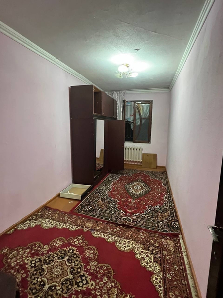 Срочно продается квартира Чиланзар 21-квартал 2х комнат