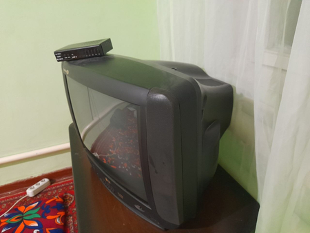 Телевизор тез арада сатылады