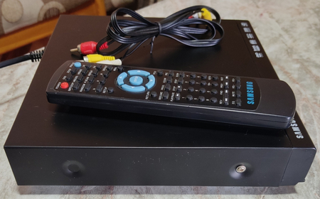 Samsung DVD-777 почти новый, полностью рабочий