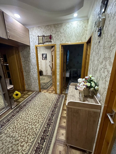 Продается 4-комнатная квартира на Юнус Абад 12 квартал возле метро!