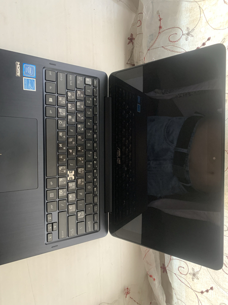 продается Asus