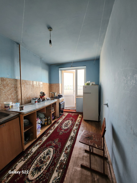 Срочно продается 2 ком квартира .Бам.