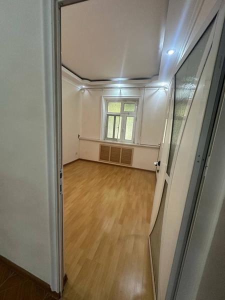 Продается квартира метро Айбек