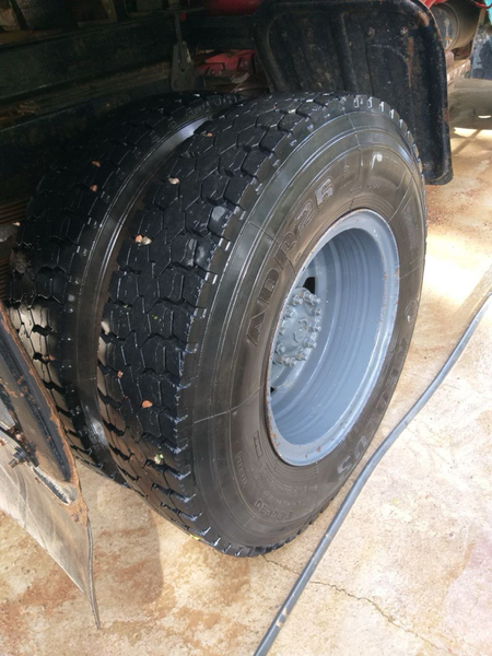 Zil 130 Sotiladi xolati yaxshi