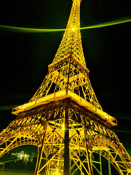 Paris Eyfel minorasi zakazga yasab beramiz