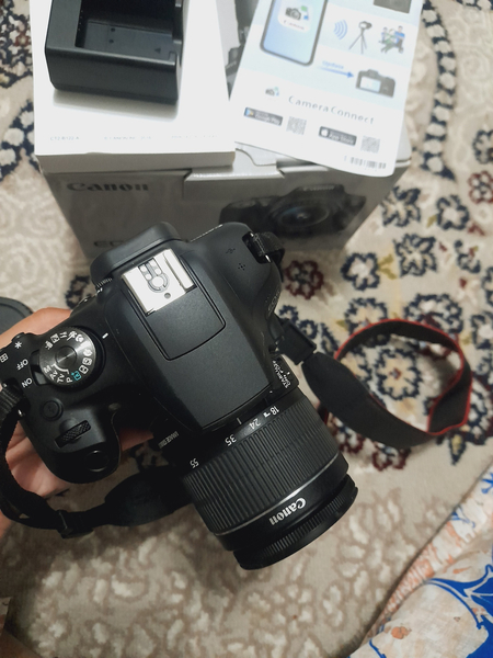 Камера Canon 2000D EOS совершенно новый продаётся