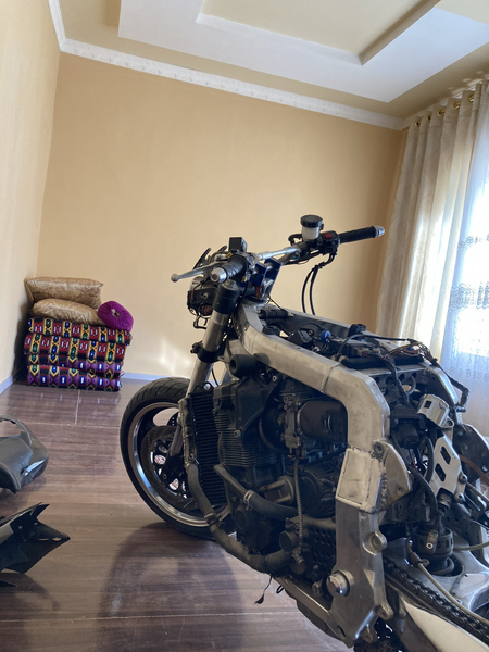 SUZUKI GXR 1200m3 +шлем
