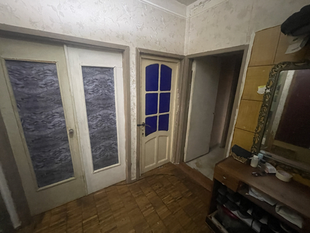 Продажа квартиры.    ул. Аккурган.    3-комн.   2 этаж.   75 м2