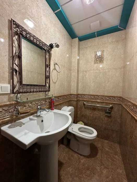 Срочно сдается под офис участок 300 м2 Ор-р:посольства Румынии  (ГМТ)