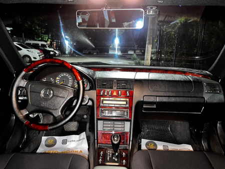 Mercedes-Benz W202