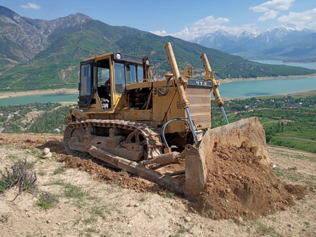 Продалется Бульдозер Б-10М Buldozer B-10M Sotiladi