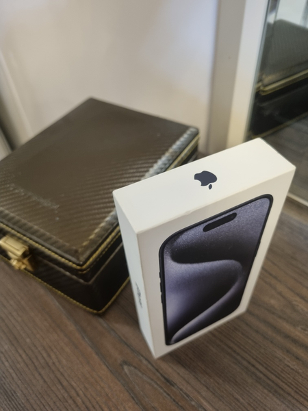 iPhone 15 pro новый