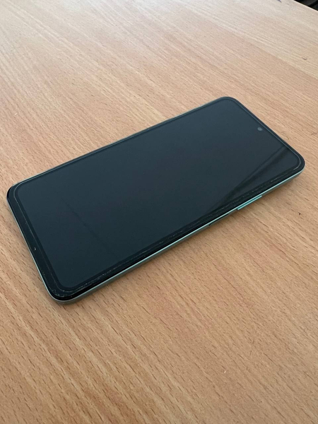 Honir x7b sotiladi