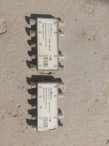 1х8 DiSEqC switch - GLOBAL серия GDS-708100 - т.е. 8.  Свич  8×1 .