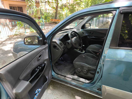 Hyundai Tucson, год 2005