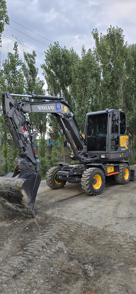 Volvo EW60E PRO Sotiladi