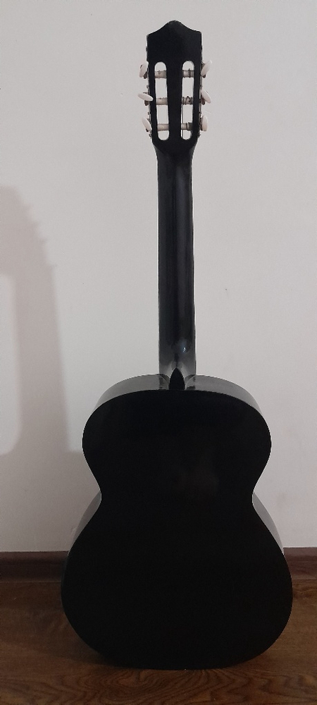 Gitara holati yangi