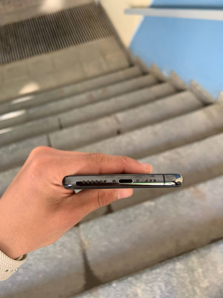 Iphone xs qora 64
