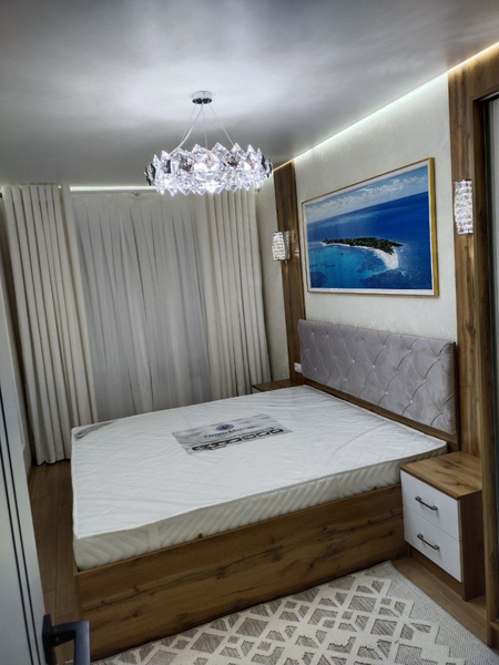 Продаётся Чиланзар 4 2в3 3 этаж. Кирпич. Б 2*6.