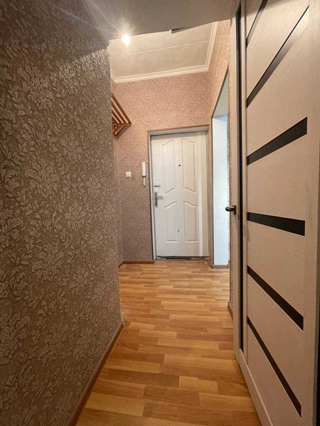 Продается 1в 2 Комнатную Рисовый Ориетнир Магнит Мирабадский р-н