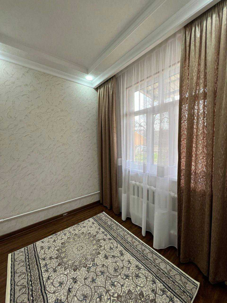 Продается 2х ком. переделанная в 3х ком. в Мирзо Улуг. районе (170741)