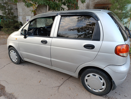 Matiz mashina sotiladi
