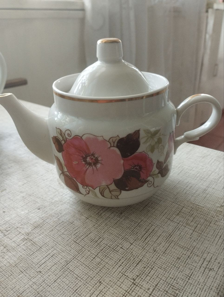 Продаются разные чайники