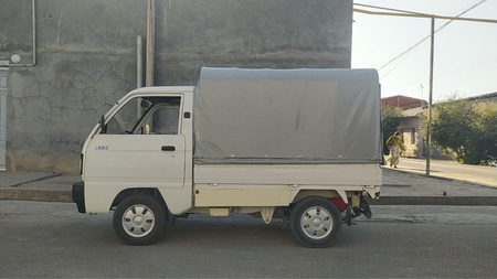 Labo tent sotladi