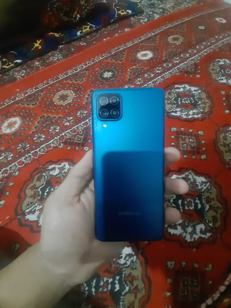 Samsung Galaxy A12