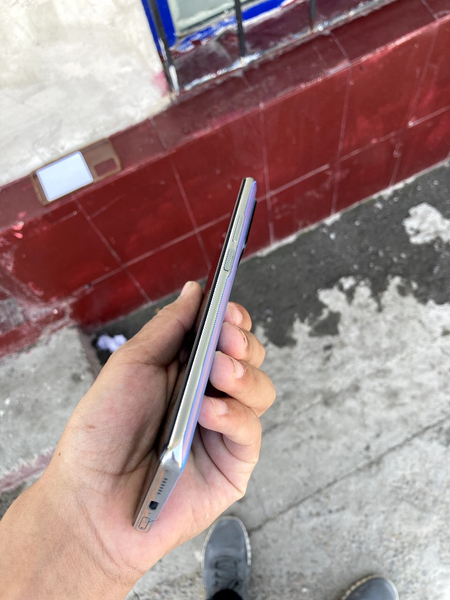 Xiaomi 11 T  8+3/128 xotirali